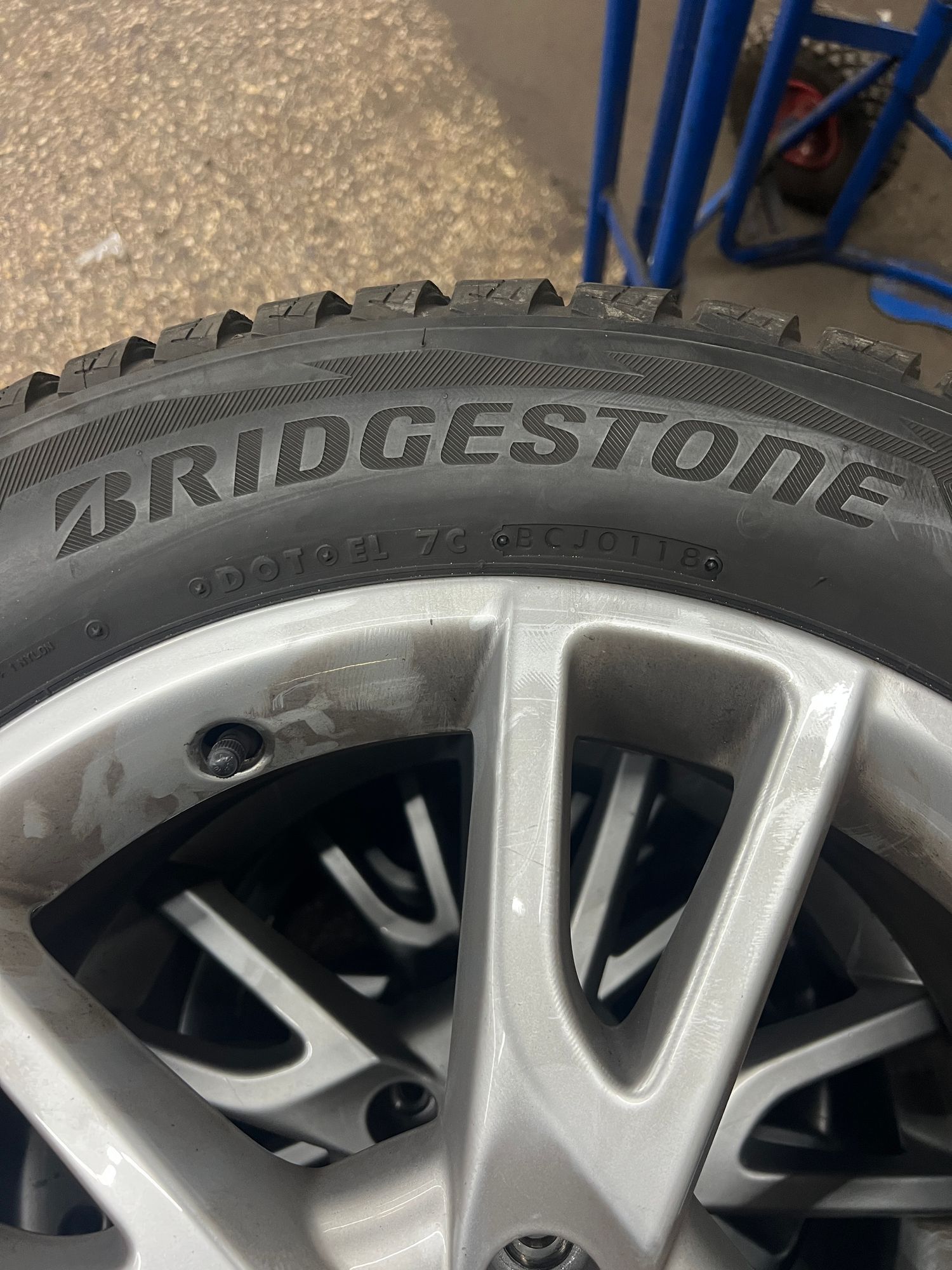 winterbanden met originele Audi velgen