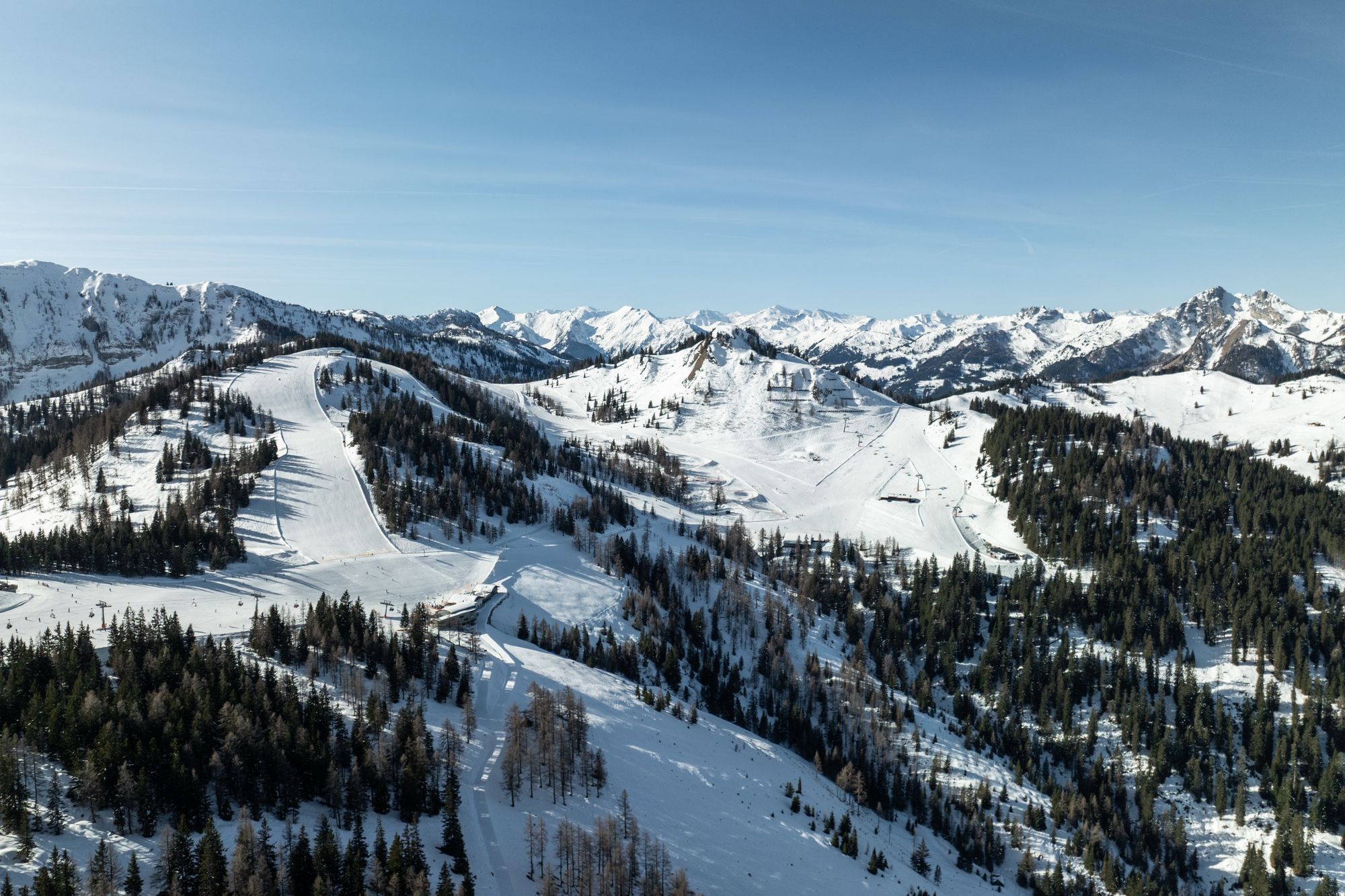 Alpendorf - wintersport dorp met 244km piste in Oostenrijk